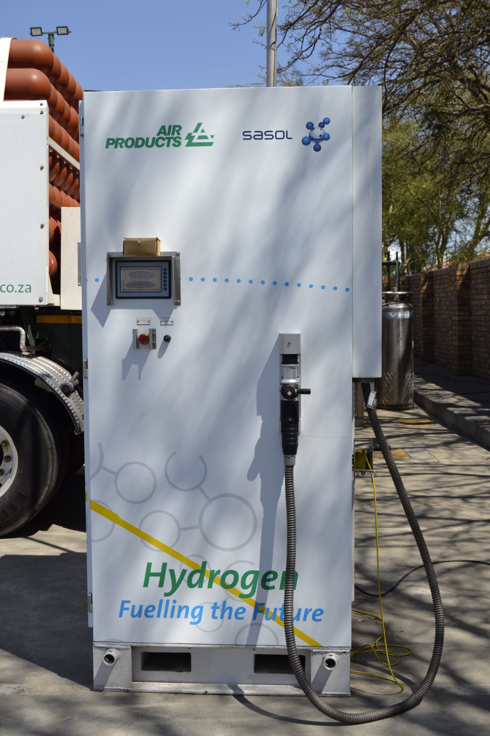 Air Products’ Hydrogen For Mobility - AIR PRODUCTS